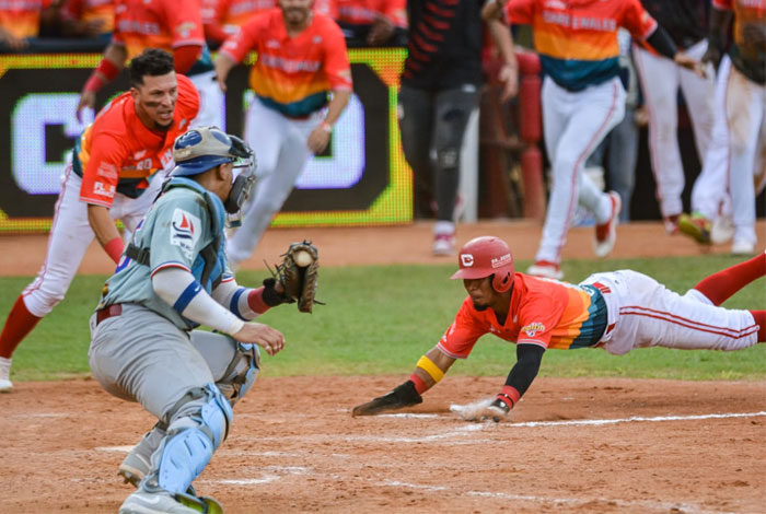 Cardenales terminó por devorarse a los Tiburones – Correo del Caroní