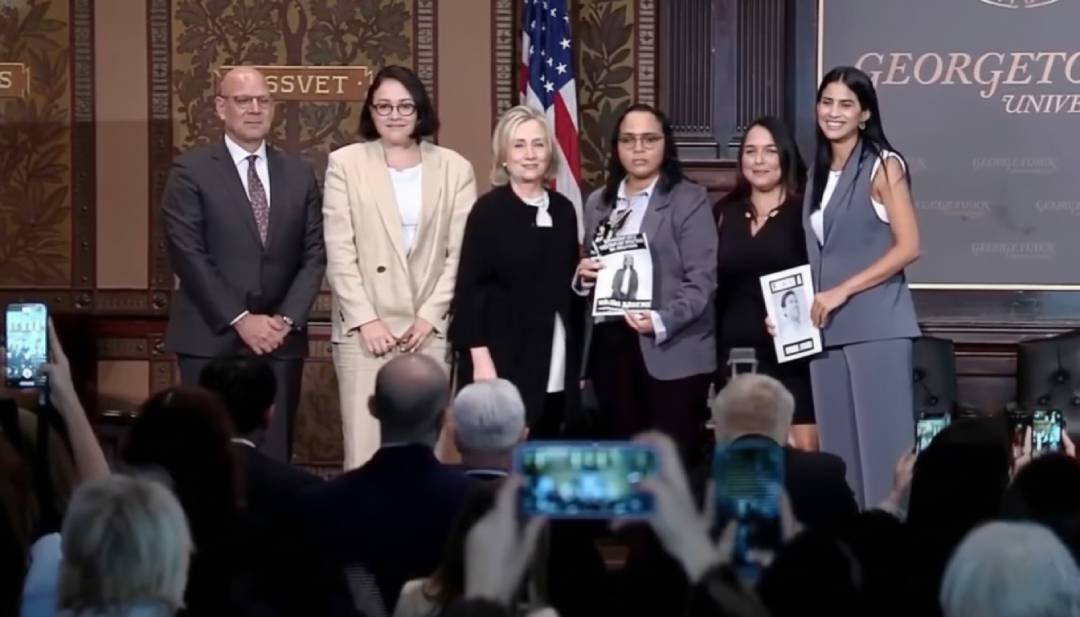 Premio Hillary Clinton 2025 fue otorgado a presas políticas venezolanas ...