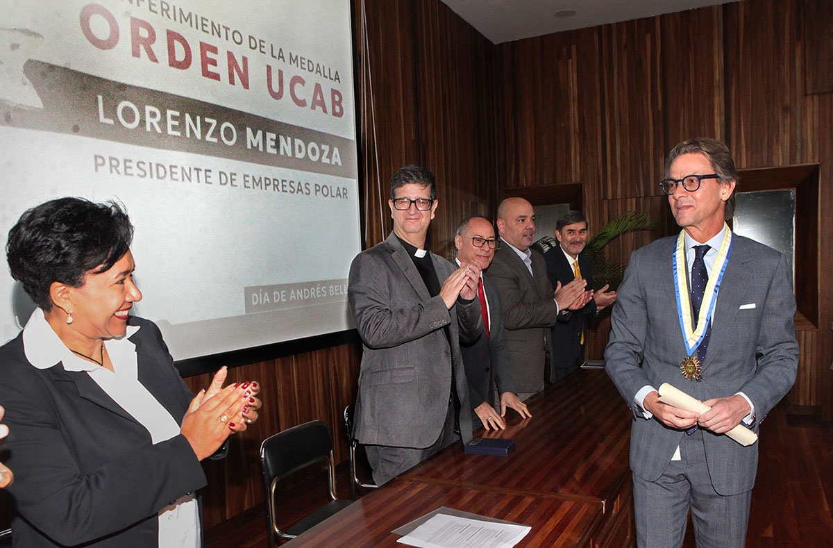 UCAB otorga reconocimiento a Lorenzo Mendoza – Correo del Caroní